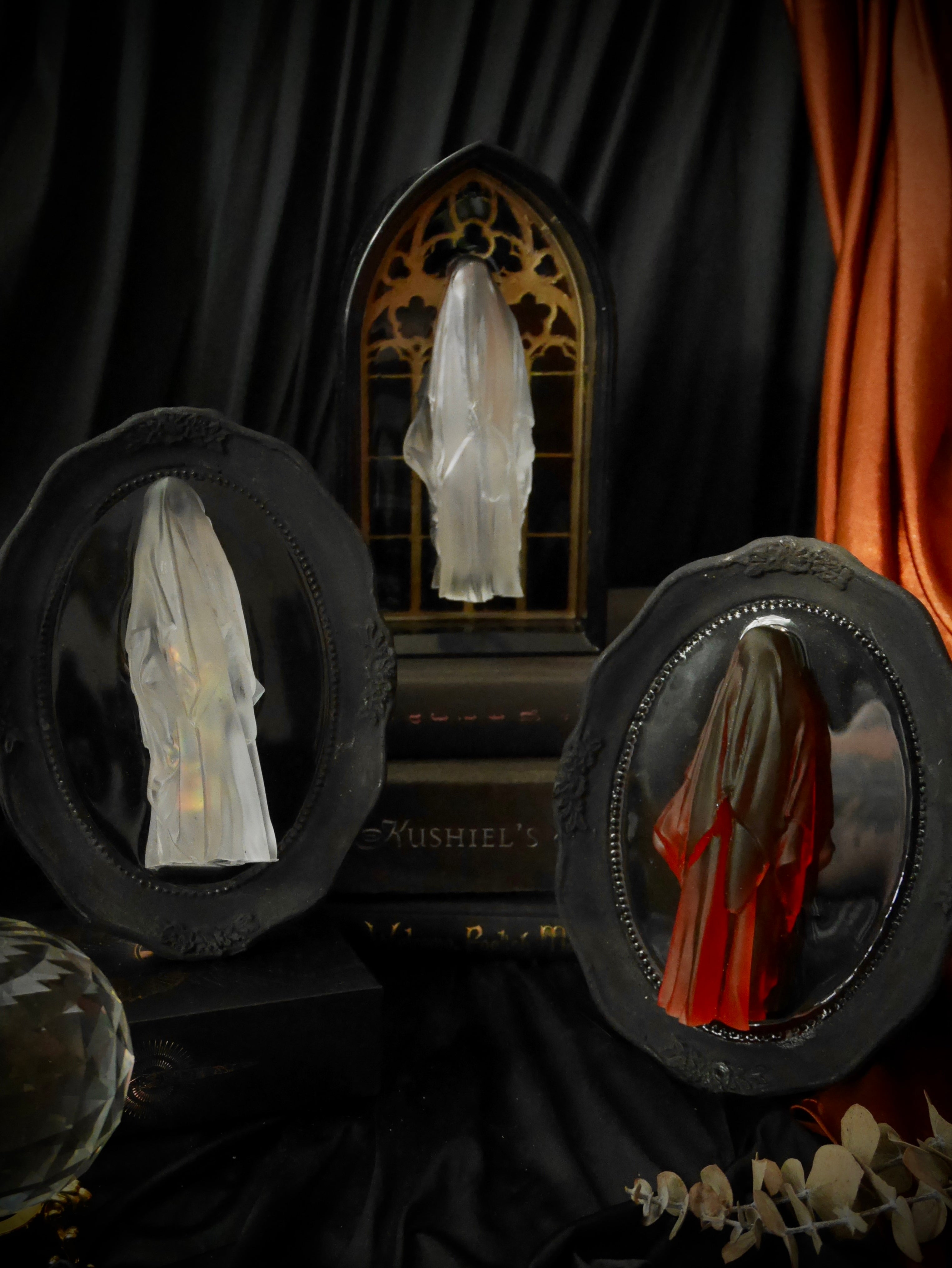 Sculptures – A Familiar Spirit