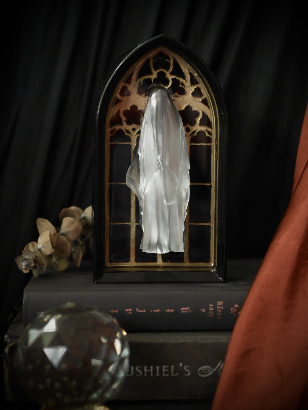 Sculptures – A Familiar Spirit