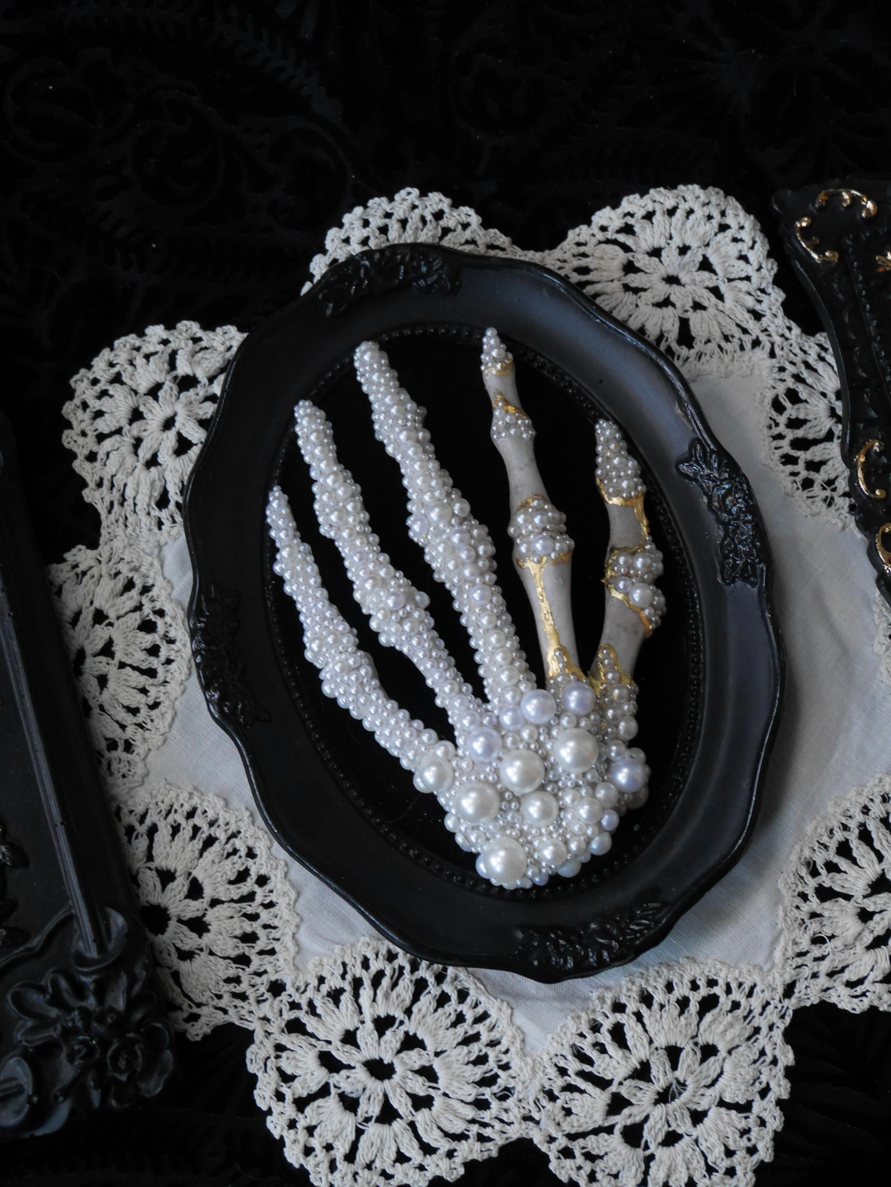 Pearl – Skeleton Hand Wall Sculpture – Anatomy Collection – A Familiar ...